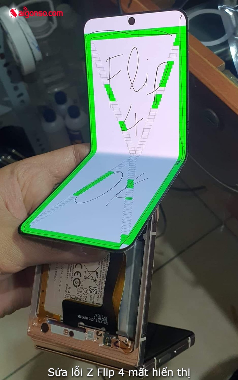 Thay cáp gập Samsung Z Flip 4 chính hãng ,giá rẻ tại TPHCM
